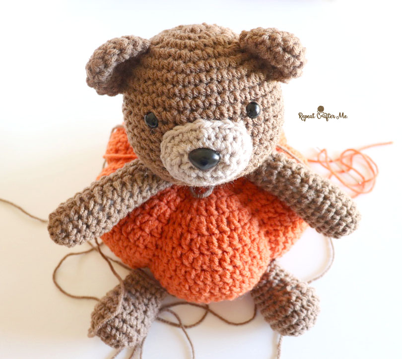 Crochet Pumpkin Bear - Repeat Crafter Me
