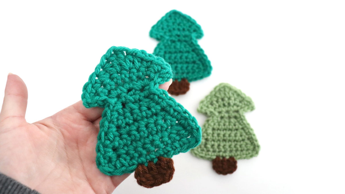 Crochet Evergreen Tree Applique - Repeat Crafter Me