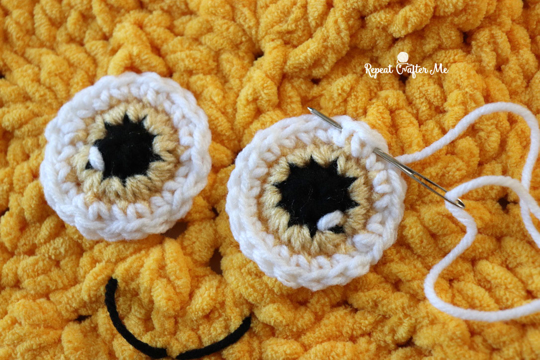 Sleepy Crochet Cartoon Eyes - Repeat Crafter Me
