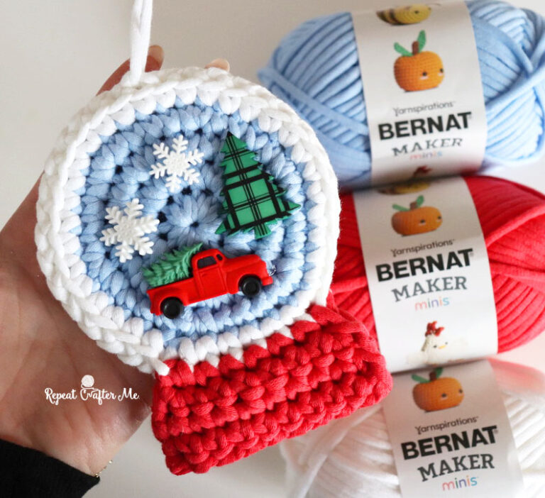 Bernat Maker Minis Snow Globe Ornaments - Repeat Crafter Me