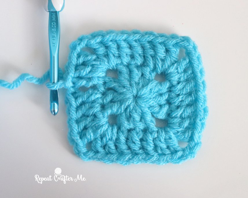 Easy Double Crochet Solid Granny Square - Repeat Crafter Me