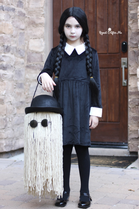 Cousin Itt Addams Costume 113 Cousin Itt Stock Photos, High Res